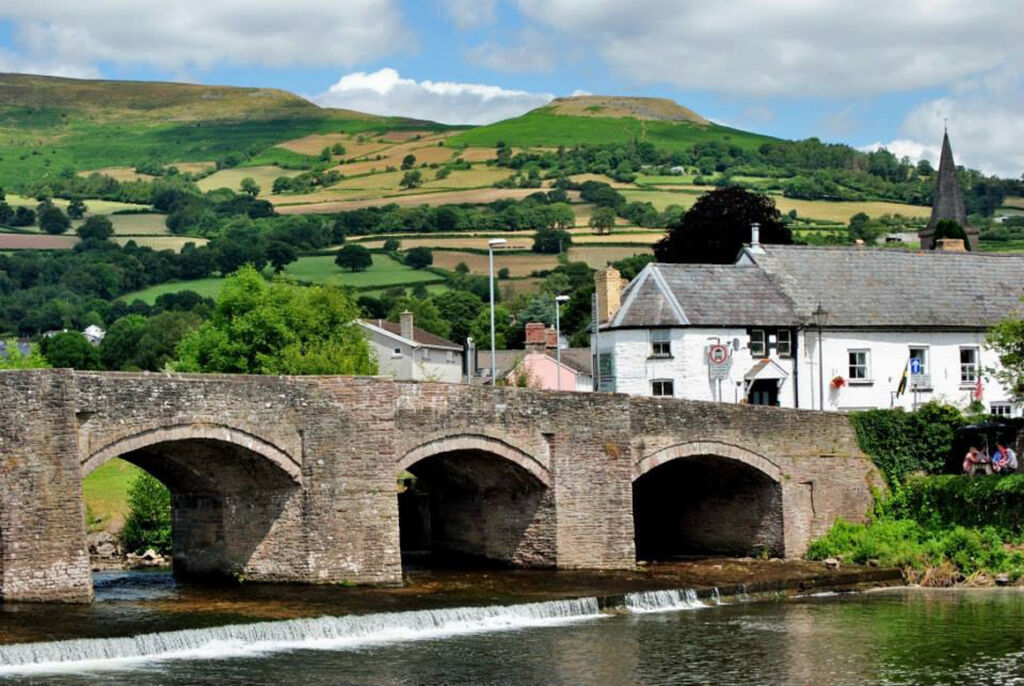 Benchmark Labels Ltd | Welsh Country