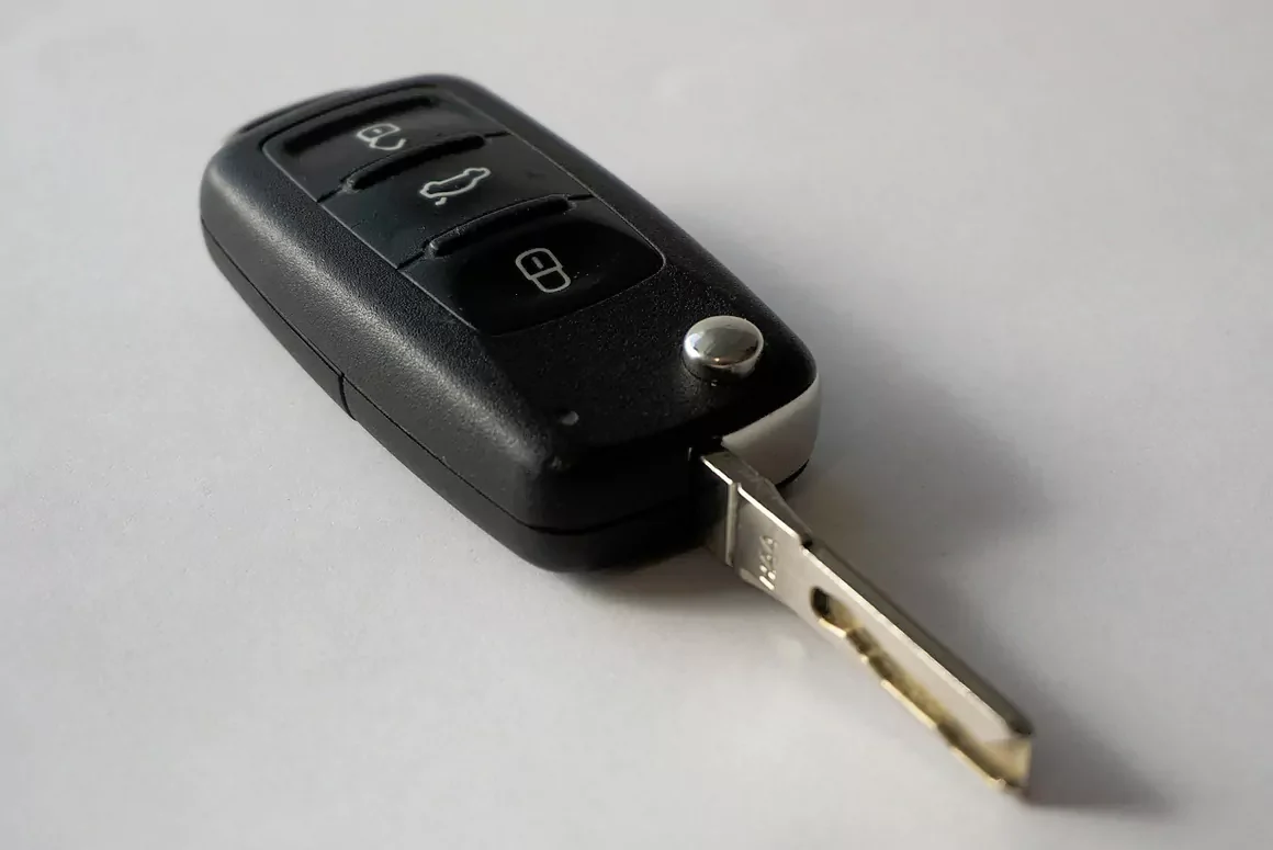Auto Locksmith Services in Wales: Fast and Reliable Car Key Solutions ...